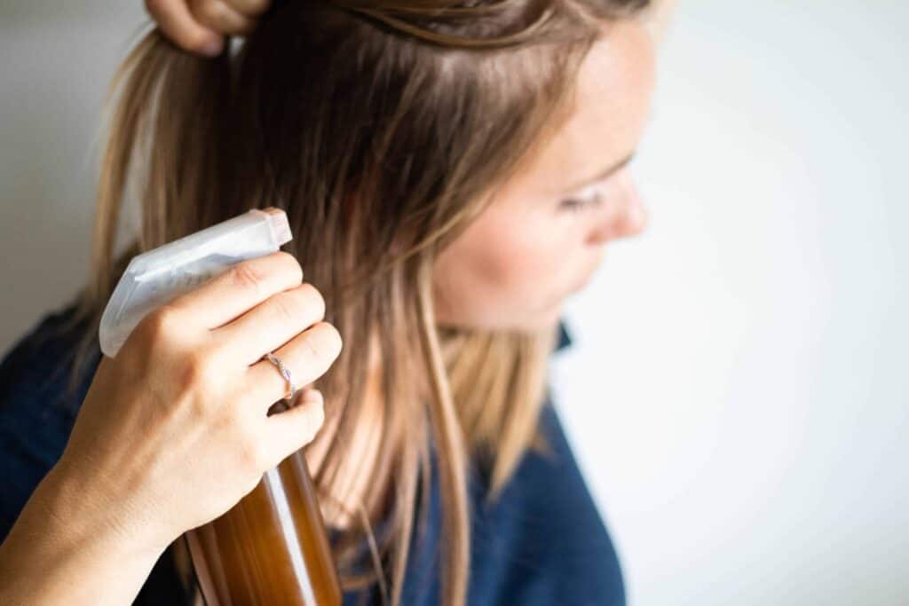How to Make Dry Shampoo Spray - Our Oily House