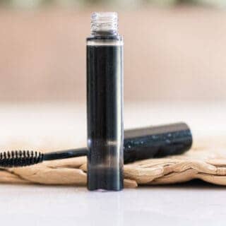 Homemade Mascara that Doesn't Smudge - Our Oily House