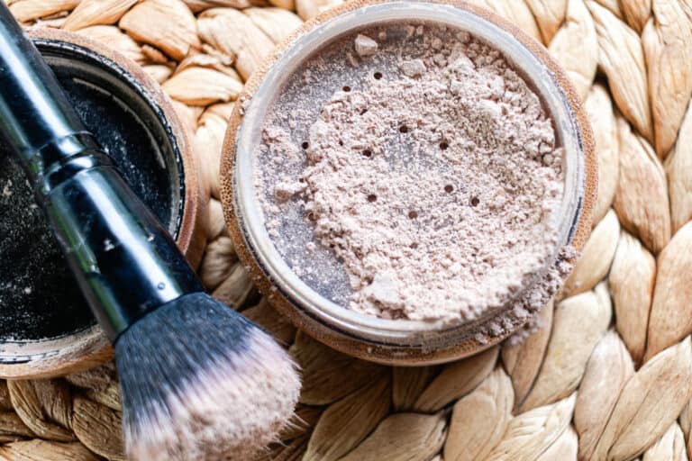 Cornstarch Dry Shampoo Recipe - Our Oily House