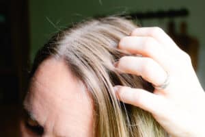 Cornstarch Dry Shampoo Recipe - Our Oily House