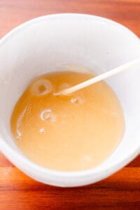 How to Make and Use a Baking Soda Face Mask - Our Oily House