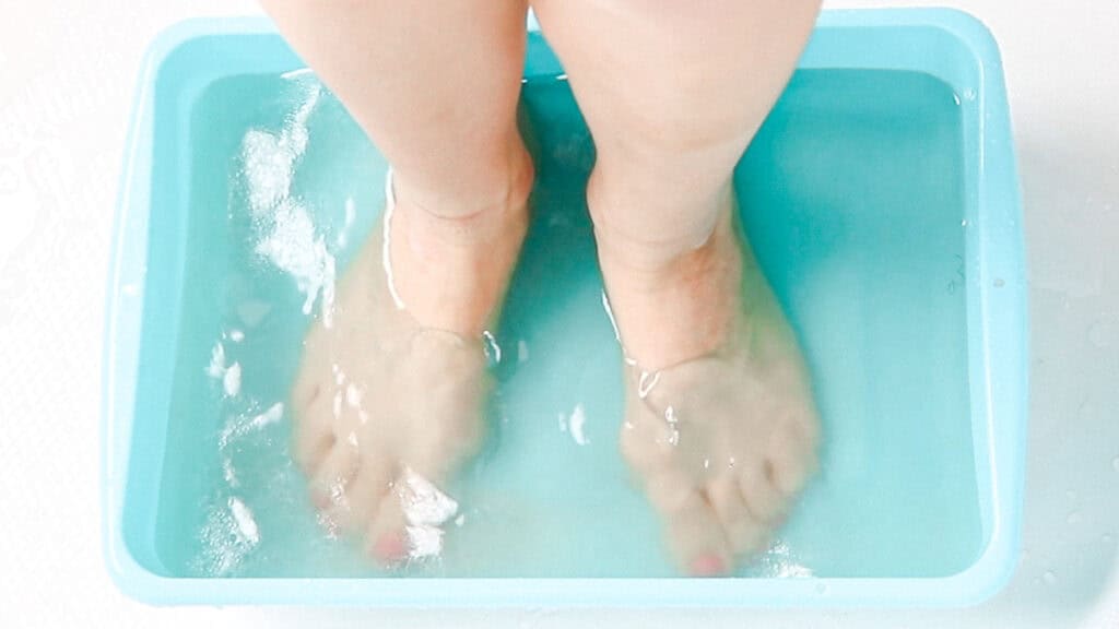 Detoxifying Foot Bath Recipe - Our Oily House